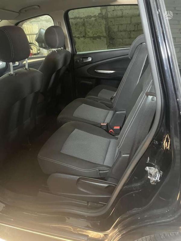 Black Ford S-Max 2013 in Kaunas, with an engine capacity of 2.00 L and mileage of 335 thousand km for 3000 €, photo 7 on AUTOMOTO.COM.LV
