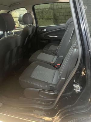 Black Ford S-Max 2013 in Kaunas, with an engine capacity of 2.00 L and mileage of 335 thousand km for 3000 €, photo 8 on AUTOMOTO.COM.LV