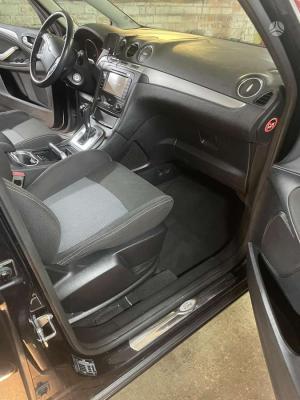 Black Ford S-Max 2013 in Kaunas, with an engine capacity of 2.00 L and mileage of 335 thousand km for 3000 €, photo 10 on AUTOMOTO.COM.LV