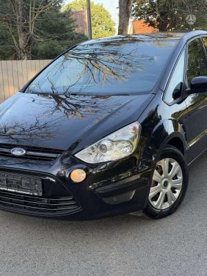 Black Ford S-Max 2013 in Birstonas, with an engine capacity of 2.00 L and mileage of 272 thousand km for 4250 €, photo 3 on AUTOMOTO.COM.LV