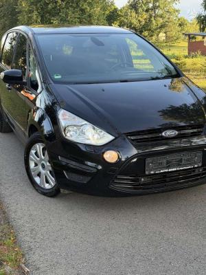 Black Ford S-Max 2013 in Birstonas, with an engine capacity of 2.00 L and mileage of 272 thousand km for 4250 €, photo 5 on AUTOMOTO.COM.LV