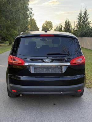 Black Ford S-Max 2013 in Birstonas, with an engine capacity of 2.00 L and mileage of 272 thousand km for 4250 €, photo 8 on AUTOMOTO.COM.LV