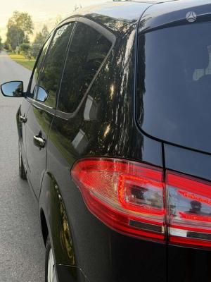 Black Ford S-Max 2013 in Birstonas, with an engine capacity of 2.00 L and mileage of 272 thousand km for 4250 €, photo 13 on AUTOMOTO.COM.LV