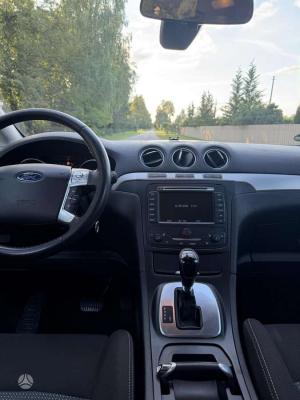 Black Ford S-Max 2013 in Birstonas, with an engine capacity of 2.00 L and mileage of 272 thousand km for 4250 €, photo 16 on AUTOMOTO.COM.LV