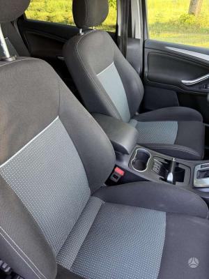 Black Ford S-Max 2013 in Birstonas, with an engine capacity of 2.00 L and mileage of 272 thousand km for 4250 €, photo 19 on AUTOMOTO.COM.LV