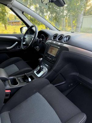 Black Ford S-Max 2013 in Birstonas, with an engine capacity of 2.00 L and mileage of 272 thousand km for 4250 €, photo 20 on AUTOMOTO.COM.LV