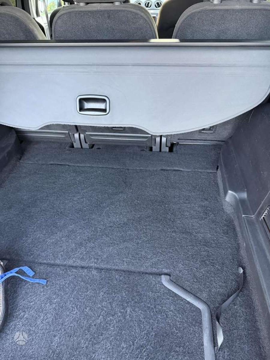 Black Ford S-Max 2013 in Birstonas, with an engine capacity of 2.00 L and mileage of 272 thousand km for 4250 €, photo 30 on AUTOMOTO.COM.LV