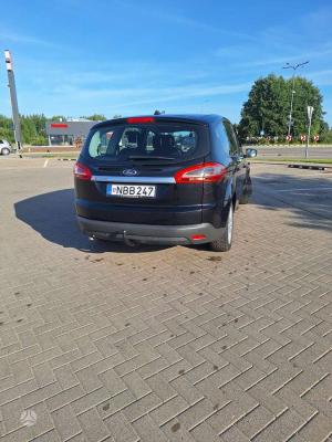 Black Ford S-Max 2013 in Silute, with an engine capacity of 2.00 L and mileage of 267 thousand km for 4650 €, photo 5 on AUTOMOTO.COM.LV