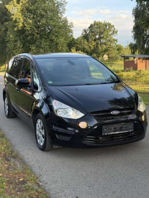 Black Ford S-Max 2013 in Birstonas, with an engine capacity of 2.00 L and mileage of 272 thousand km for 4250 €, photo 12 on AUTOMOTO.COM.LV