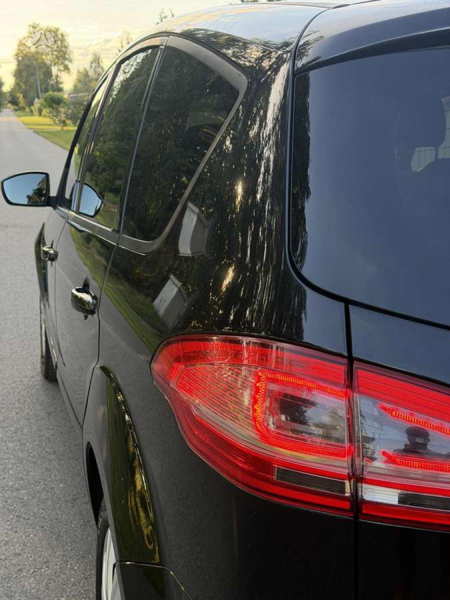 Black Ford S-Max 2013 in Birstonas, with an engine capacity of 2.00 L and mileage of 272 thousand km for 4250 €, photo 13 on AUTOMOTO.COM.LV