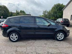 Black Ford S-Max 2013 in Jurbarkas, with an engine capacity of 2.00 L and mileage of 245 thousand km for 5450 €, photo 5 on AUTOMOTO.COM.LV