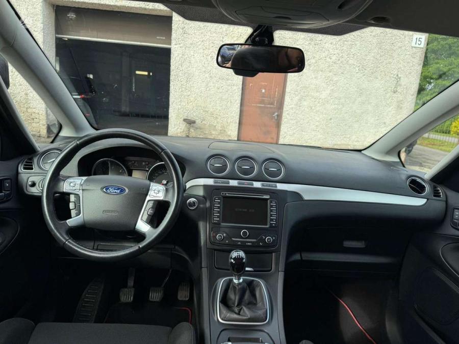 Black Ford S-Max 2013 in Jurbarkas, with an engine capacity of 2.00 L and mileage of 245 thousand km for 5450 €, photo 10 on AUTOMOTO.COM.LV