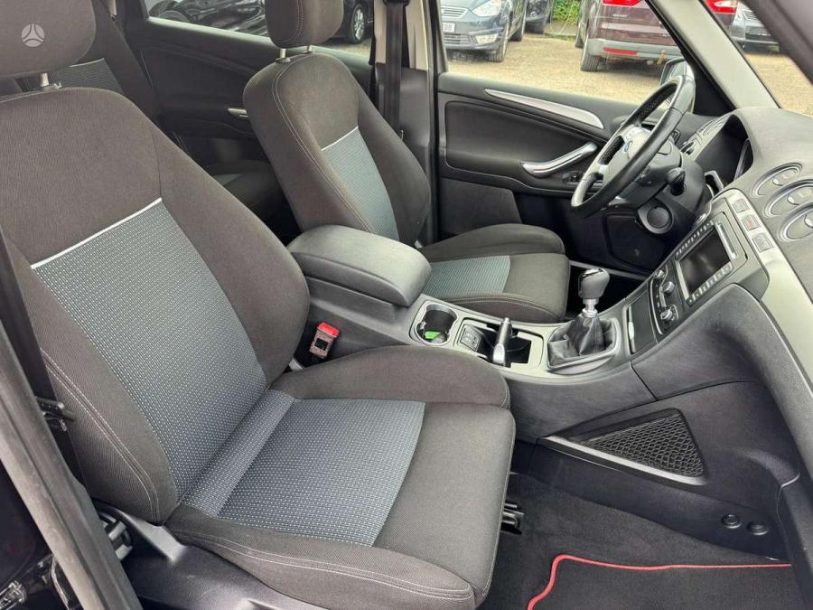 Black Ford S-Max 2013 in Jurbarkas, with an engine capacity of 2.00 L and mileage of 245 thousand km for 5450 €, photo 11 on AUTOMOTO.COM.LV