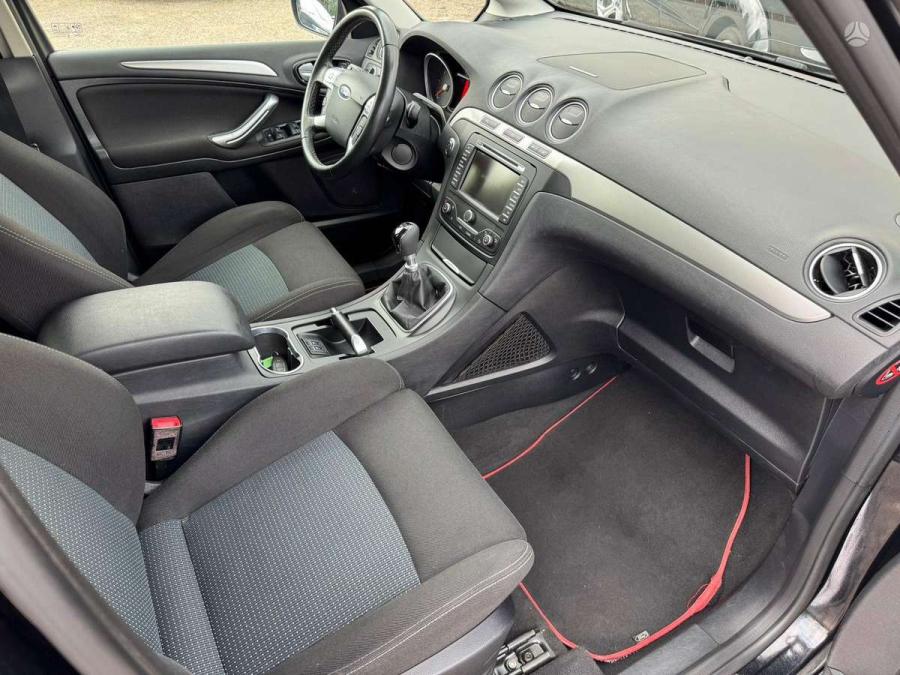 Black Ford S-Max 2013 in Jurbarkas, with an engine capacity of 2.00 L and mileage of 245 thousand km for 5450 €, photo 13 on AUTOMOTO.COM.LV