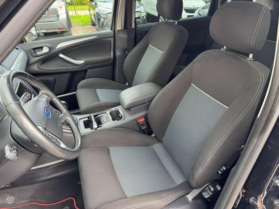 Black Ford S-Max 2013 in Jurbarkas, with an engine capacity of 2.00 L and mileage of 245 thousand km for 5450 €, photo 14 on AUTOMOTO.COM.LV