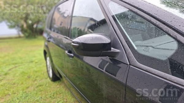 Black Ford S-Max 2013 in Riga, with an engine capacity of 2.00 L and mileage of 254 thousand km for 4999 €, photo 4 on AUTOMOTO.COM.LV