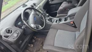 Black Ford S-Max 2013 in Riga, with an engine capacity of 2.00 L and mileage of 254 thousand km for 4999 €, photo 10 on AUTOMOTO.COM.LV