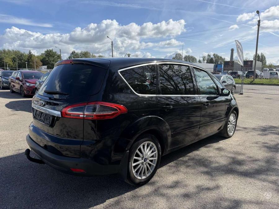 Black Ford S-Max 2013 in Marijampole, with an engine capacity of 2.00 L and mileage of 249 thousand km for 4350 €, photo 7 on AUTOMOTO.COM.LV