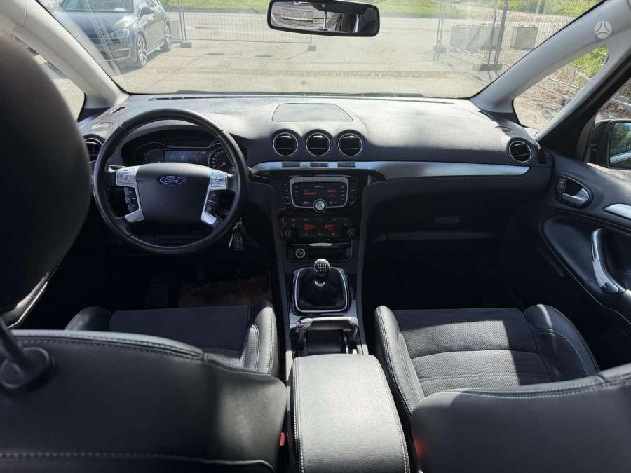 Black Ford S-Max 2013 in Marijampole, with an engine capacity of 2.00 L and mileage of 249 thousand km for 4350 €, photo 12 on AUTOMOTO.COM.LV