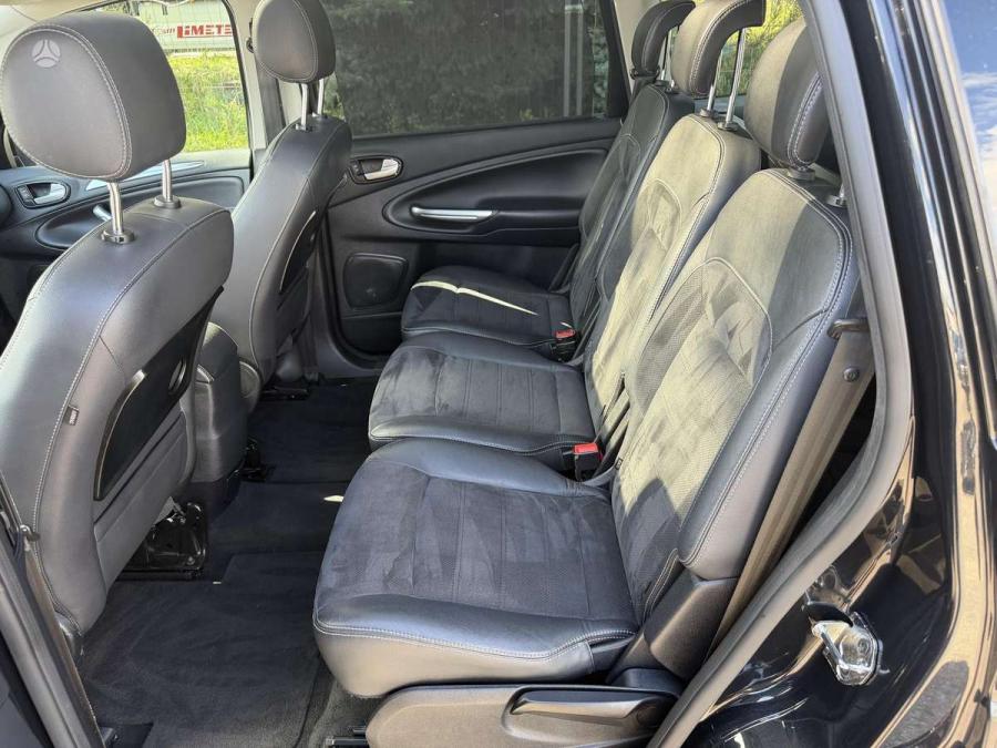 Black Ford S-Max 2013 in Marijampole, with an engine capacity of 2.00 L and mileage of 249 thousand km for 4350 €, photo 13 on AUTOMOTO.COM.LV