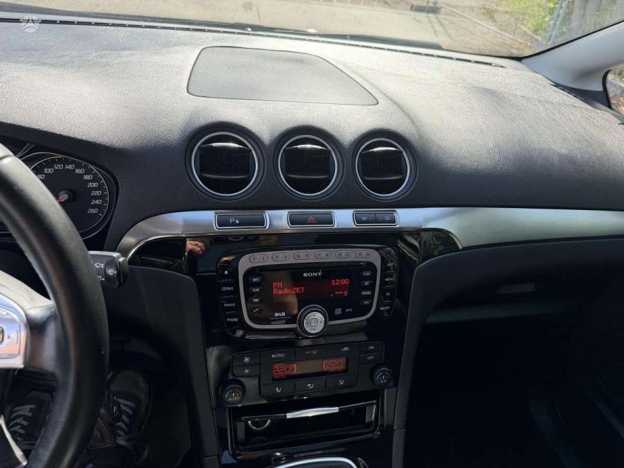 Black Ford S-Max 2013 in Marijampole, with an engine capacity of 2.00 L and mileage of 249 thousand km for 4350 €, photo 15 on AUTOMOTO.COM.LV