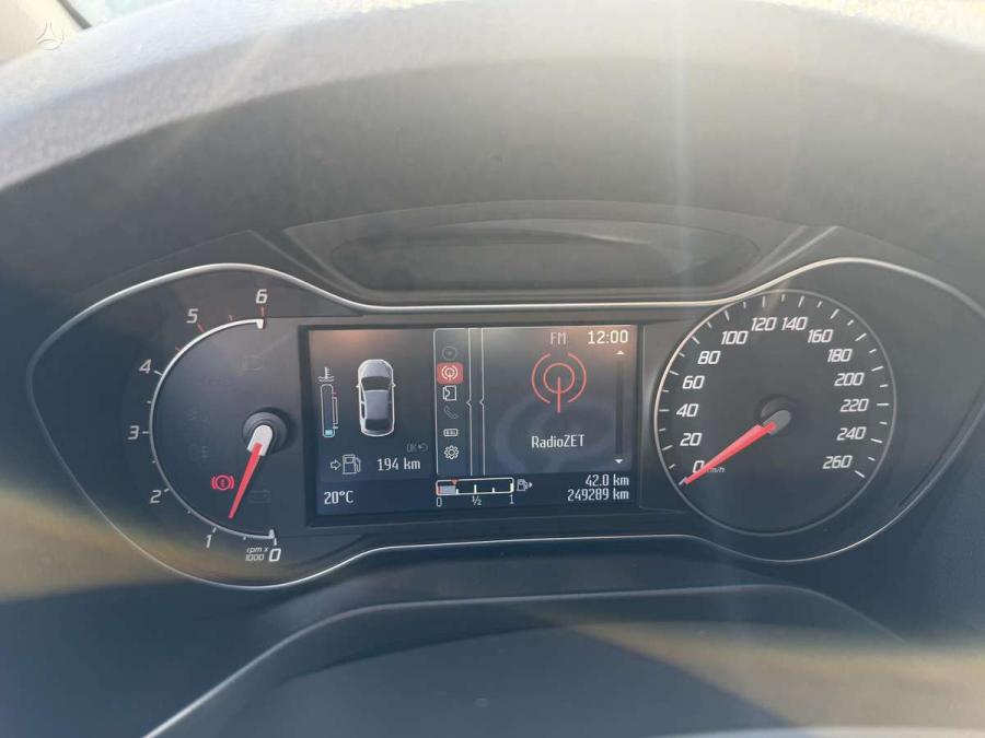 Black Ford S-Max 2013 in Marijampole, with an engine capacity of 2.00 L and mileage of 249 thousand km for 4350 €, photo 16 on AUTOMOTO.COM.LV