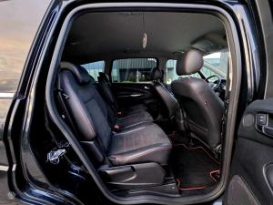 Black Ford S-Max 2013 in Siauliai, with an engine capacity of 2.20 L and mileage of 189 thousand km for 5650 €, photo 13 on AUTOMOTO.COM.LV