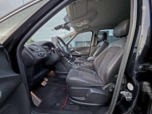 Black Ford S-Max 2013 in Siauliai, with an engine capacity of 2.20 L and mileage of 189 thousand km for 5650 €, photo 16 on AUTOMOTO.COM.LV