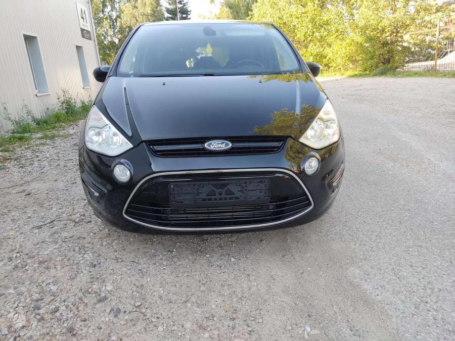 Black Ford S-Max 2013 in Ukmerge, with an engine capacity of 2.00 L and mileage of 224 thousand km for 5200 €, photo 1 on AUTOMOTO.COM.LV