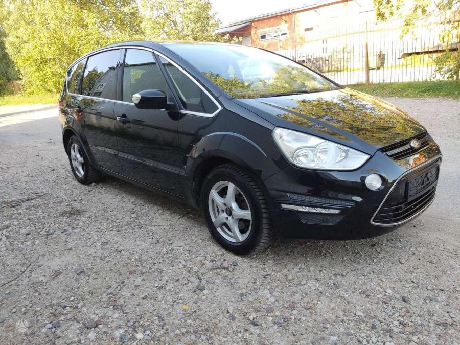 Black Ford S-Max 2013 in Ukmerge, with an engine capacity of 2.00 L and mileage of 224 thousand km for 5200 €, photo 3 on AUTOMOTO.COM.LV