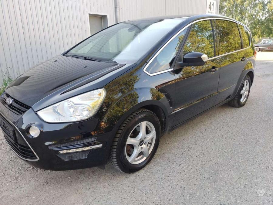 Black Ford S-Max 2013 in Ukmerge, with an engine capacity of 2.00 L and mileage of 224 thousand km for 5200 €, photo 4 on AUTOMOTO.COM.LV