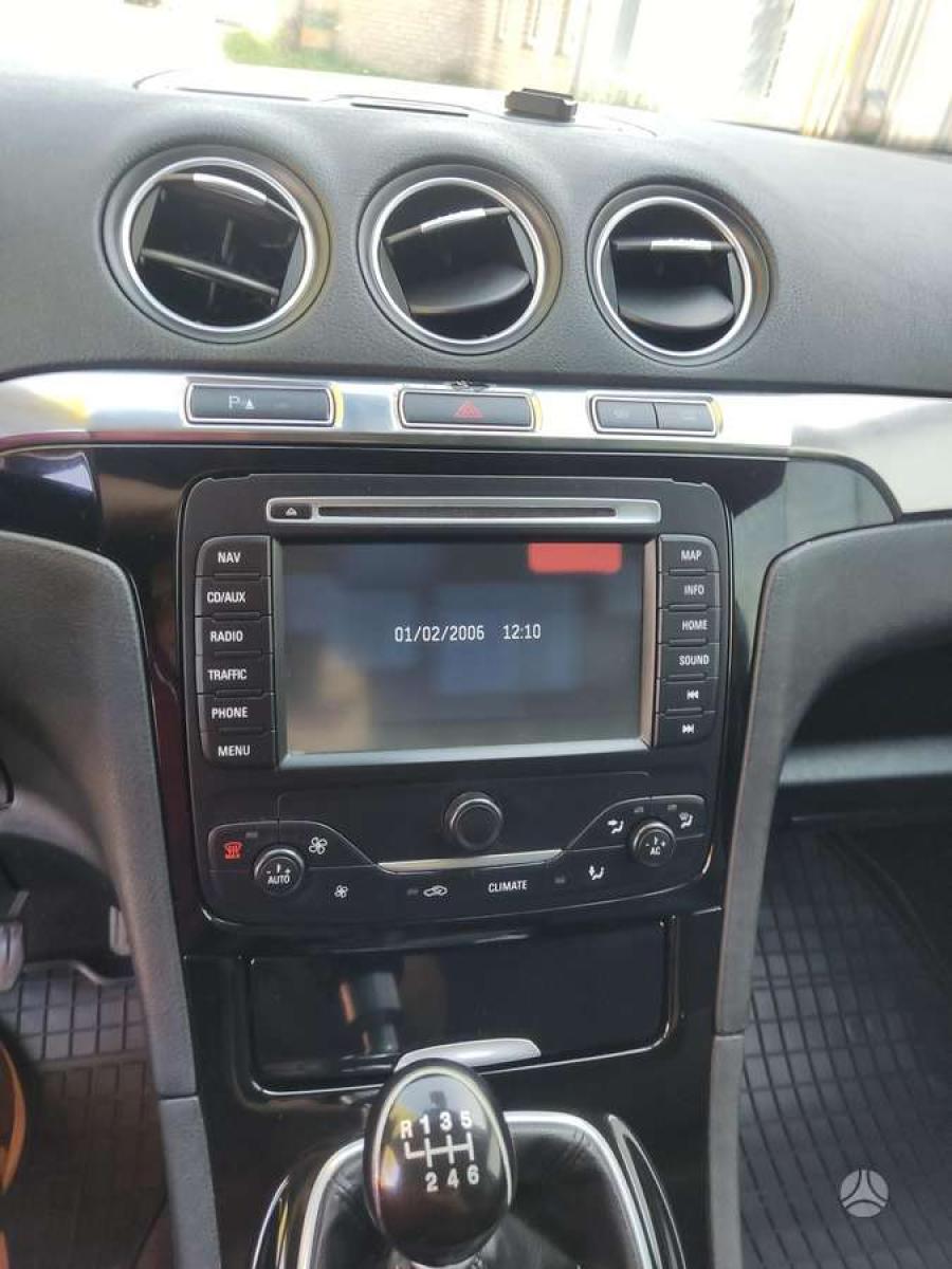 Black Ford S-Max 2013 in Ukmerge, with an engine capacity of 2.00 L and mileage of 224 thousand km for 5200 €, photo 10 on AUTOMOTO.COM.LV
