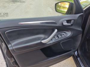 Black Ford S-Max 2013 in Ukmerge, with an engine capacity of 2.00 L and mileage of 224 thousand km for 5200 €, photo 12 on AUTOMOTO.COM.LV