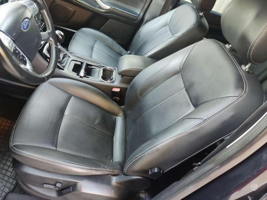 Black Ford S-Max 2013 in Ukmerge, with an engine capacity of 2.00 L and mileage of 224 thousand km for 5200 €, photo 14 on AUTOMOTO.COM.LV