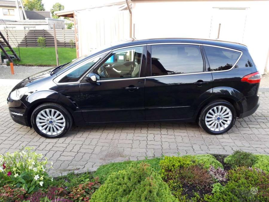 Black Ford S-Max 2013 in Siauliai, with an engine capacity of 2.00 L and mileage of 250 thousand km for 4700 €, photo 5 on AUTOMOTO.COM.LV