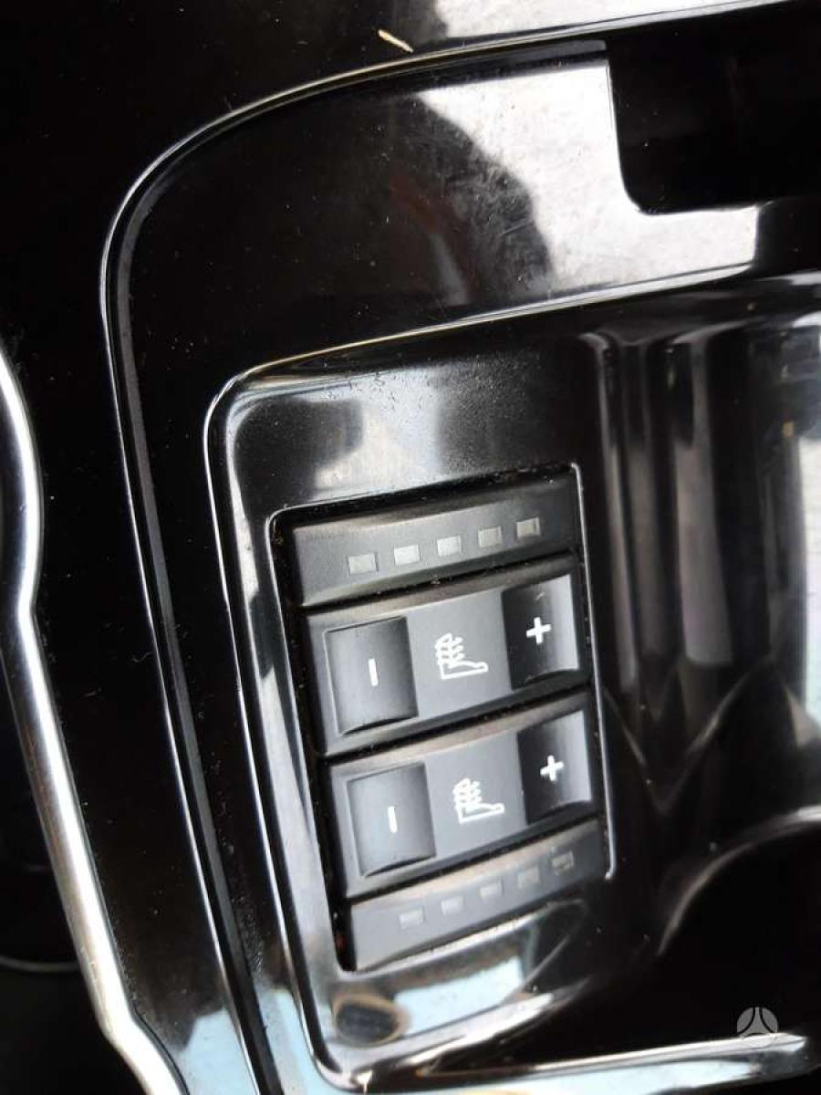 Black Ford S-Max 2013 in Siauliai, with an engine capacity of 2.00 L and mileage of 250 thousand km for 4700 €, photo 20 on AUTOMOTO.COM.LV