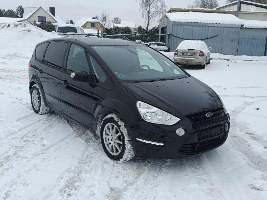 Black Ford S-Max 2014 in Utena, with an engine capacity of 2.00 L and mileage of 297 thousand km for 5300 €, photo 4 on AUTOMOTO.COM.LV