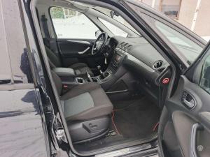 Black Ford S-Max 2014 in Utena, with an engine capacity of 2.00 L and mileage of 297 thousand km for 5300 €, photo 14 on AUTOMOTO.COM.LV