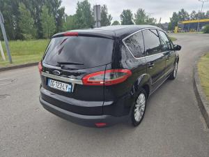 Black Ford S-Max 2014 in Taurage, with an engine capacity of 2.00 L and mileage of 304 thousand km for 5900 €, photo 7 on AUTOMOTO.COM.LV