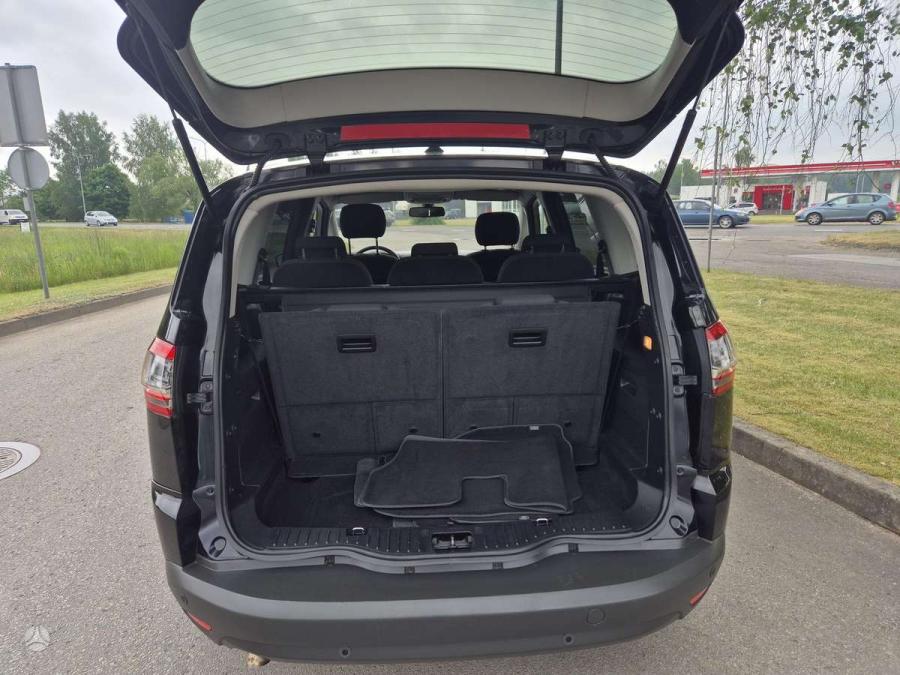 Black Ford S-Max 2014 in Taurage, with an engine capacity of 2.00 L and mileage of 304 thousand km for 5900 €, photo 13 on AUTOMOTO.COM.LV