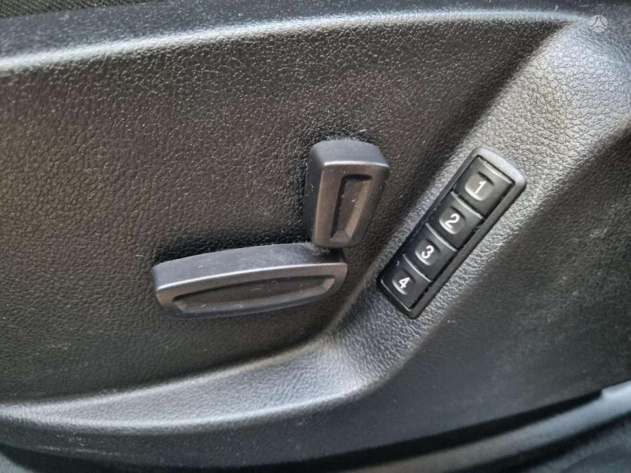 Melns Ford S-Max 2014 Panevēža, ar dzinēja tilpumu 2.18 L un nobraukumu 256 tūkst. km par 5800 €, foto 20 vietnē AUTOMOTO.COM.LV