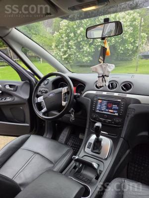 Black Ford S-Max 2014 in Aluksne, with an engine capacity of 2.00 L and mileage of 244 thousand km for 6100 €, photo 5 on AUTOMOTO.COM.LV