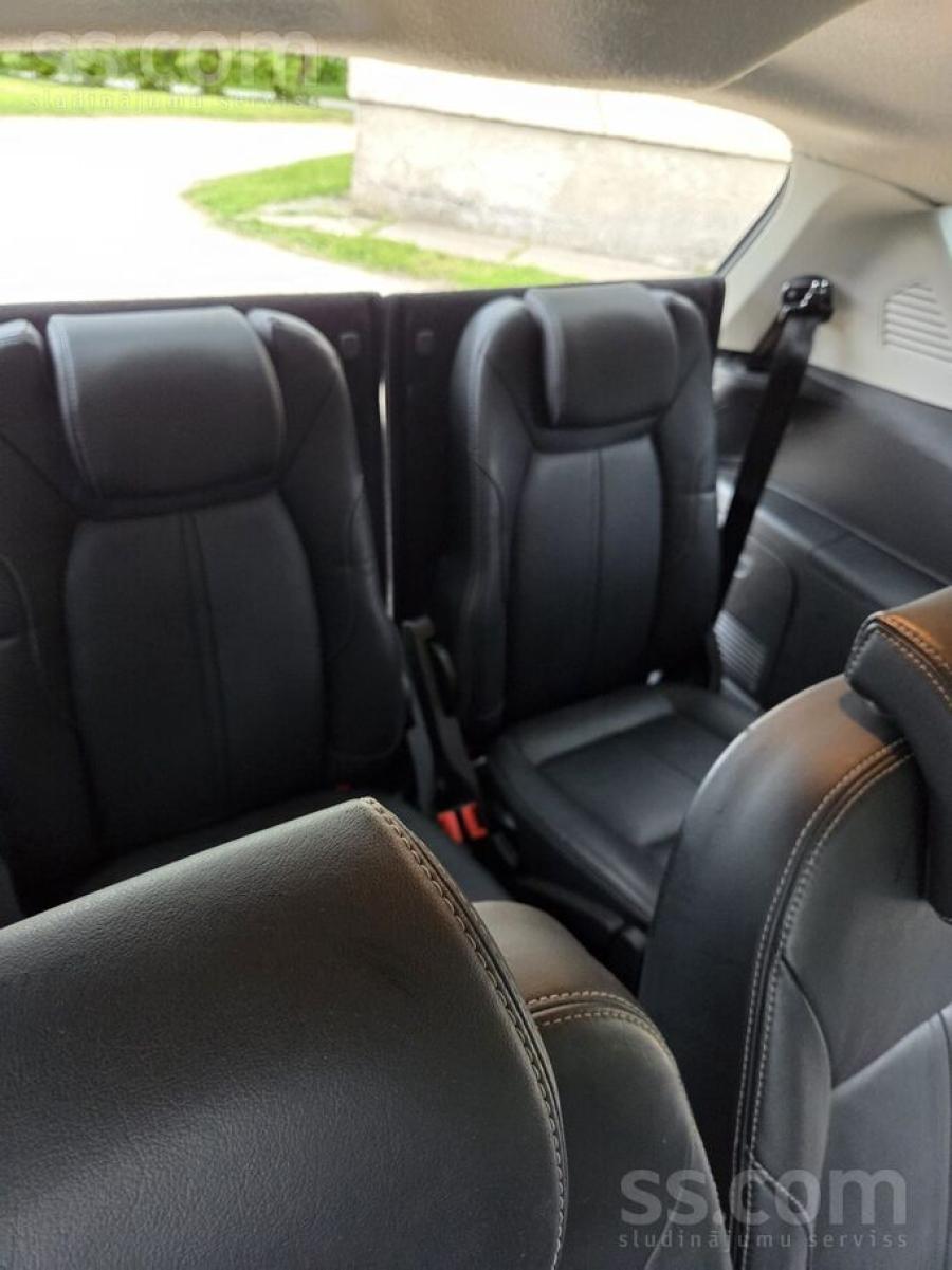 Black Ford S-Max 2014 in Aluksne, with an engine capacity of 2.00 L and mileage of 244 thousand km for 6100 €, photo 7 on AUTOMOTO.COM.LV