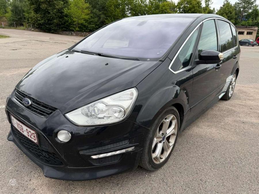 Black Ford S-Max 2014 in Raseiniai, with an engine capacity of 2.00 L and mileage of 268 thousand km for 4300 €, photo 1 on AUTOMOTO.COM.LV