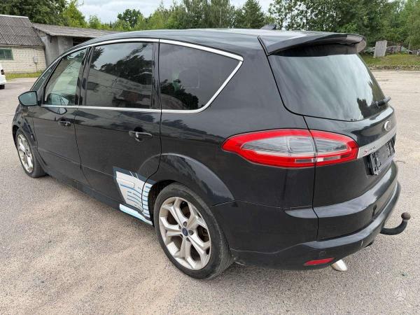 Black Ford S-Max 2014 in Raseiniai, with an engine capacity of 2.00 L and mileage of 268 thousand km for 4300 €, photo 3 on AUTOMOTO.COM.LV