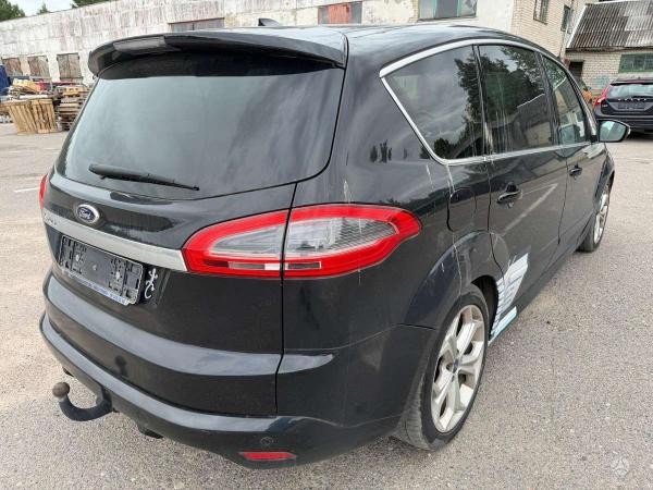 Black Ford S-Max 2014 in Raseiniai, with an engine capacity of 2.00 L and mileage of 268 thousand km for 4300 €, photo 5 on AUTOMOTO.COM.LV