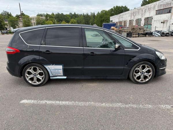 Black Ford S-Max 2014 in Raseiniai, with an engine capacity of 2.00 L and mileage of 268 thousand km for 4300 €, photo 6 on AUTOMOTO.COM.LV