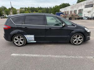Black Ford S-Max 2014 in Raseiniai, with an engine capacity of 2.00 L and mileage of 268 thousand km for 4300 €, photo 7 on AUTOMOTO.COM.LV