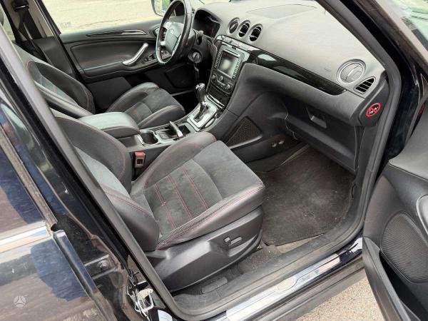 Black Ford S-Max 2014 in Raseiniai, with an engine capacity of 2.00 L and mileage of 268 thousand km for 4300 €, photo 10 on AUTOMOTO.COM.LV