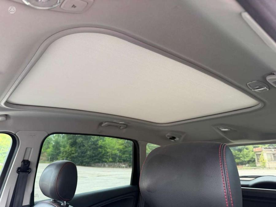 Black Ford S-Max 2014 in Raseiniai, with an engine capacity of 2.00 L and mileage of 268 thousand km for 4300 €, photo 16 on AUTOMOTO.COM.LV